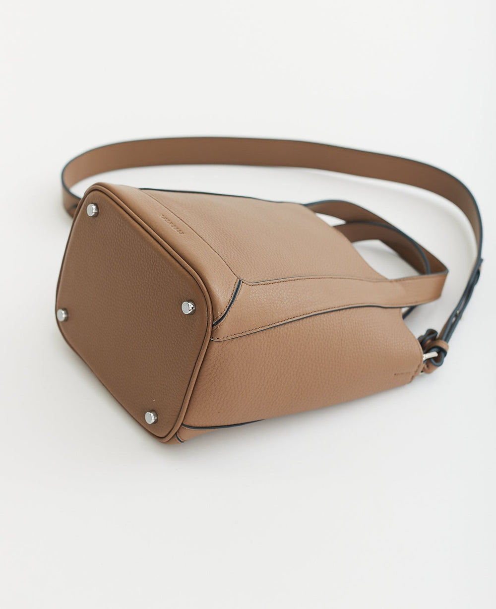 The Alexie Tote in Taupe Leather | The Horse USA